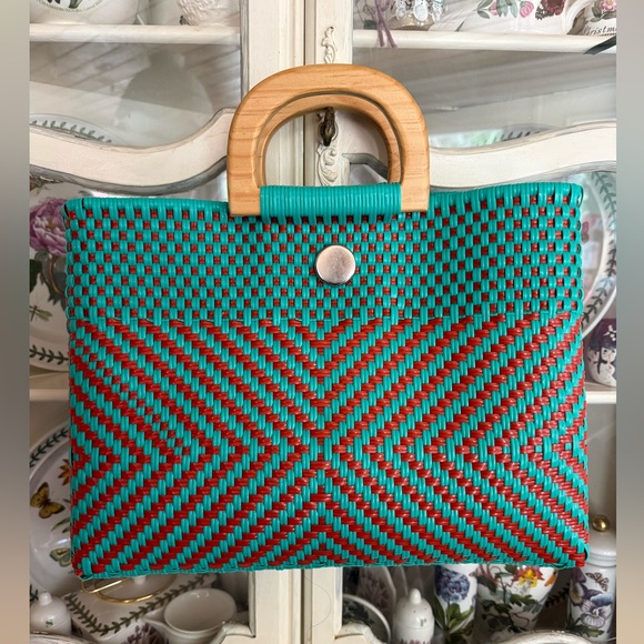 Bags | Woven Pvc Tote With Wooden Handles Green And Orange | Poshmark